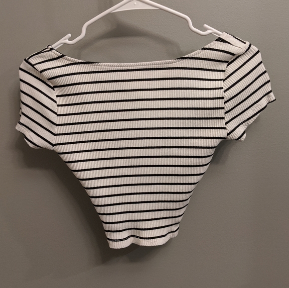 Forever 21 | Tops | Whiteblack Striped Ribbed Short Sleeve Crop Top ...